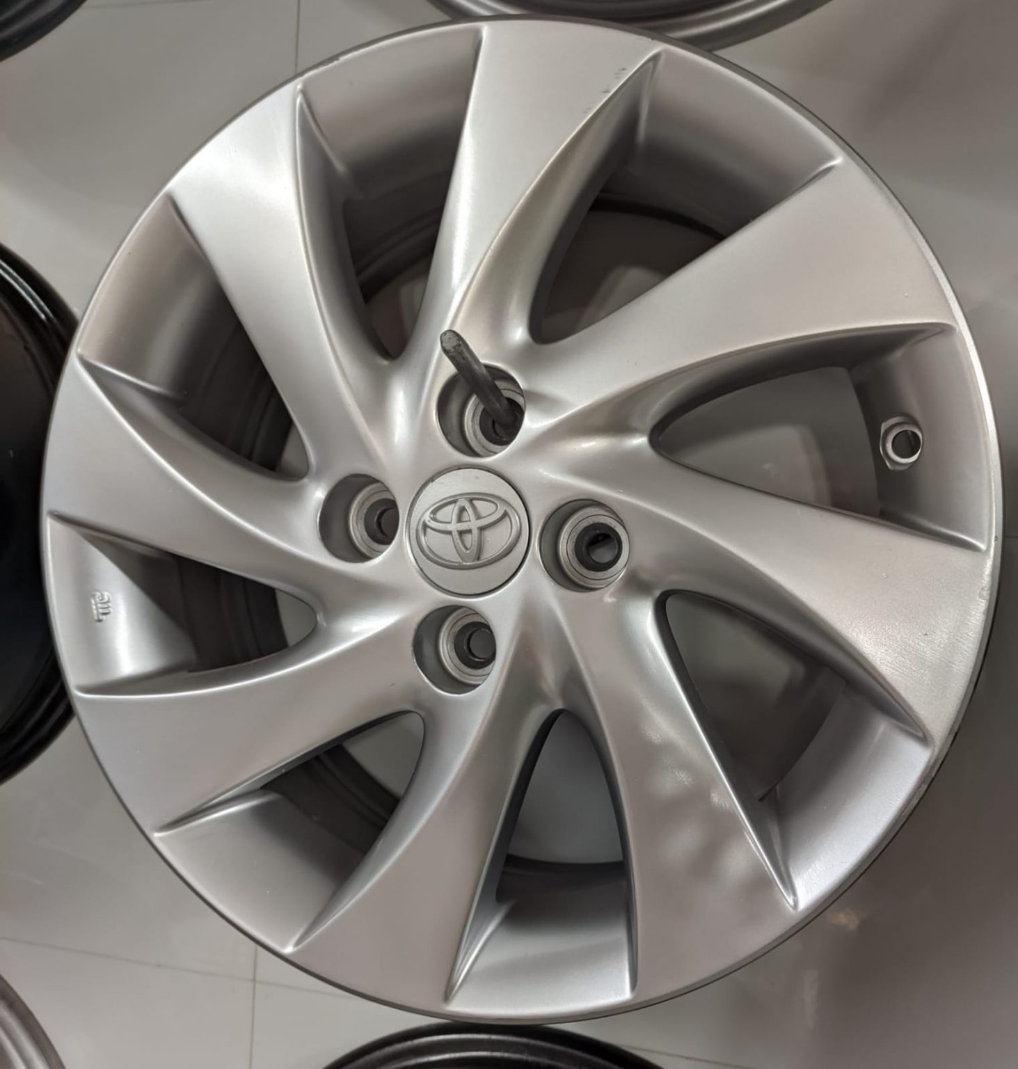Toyota Aqua Genuine Alloy Wheel 15 Inches
