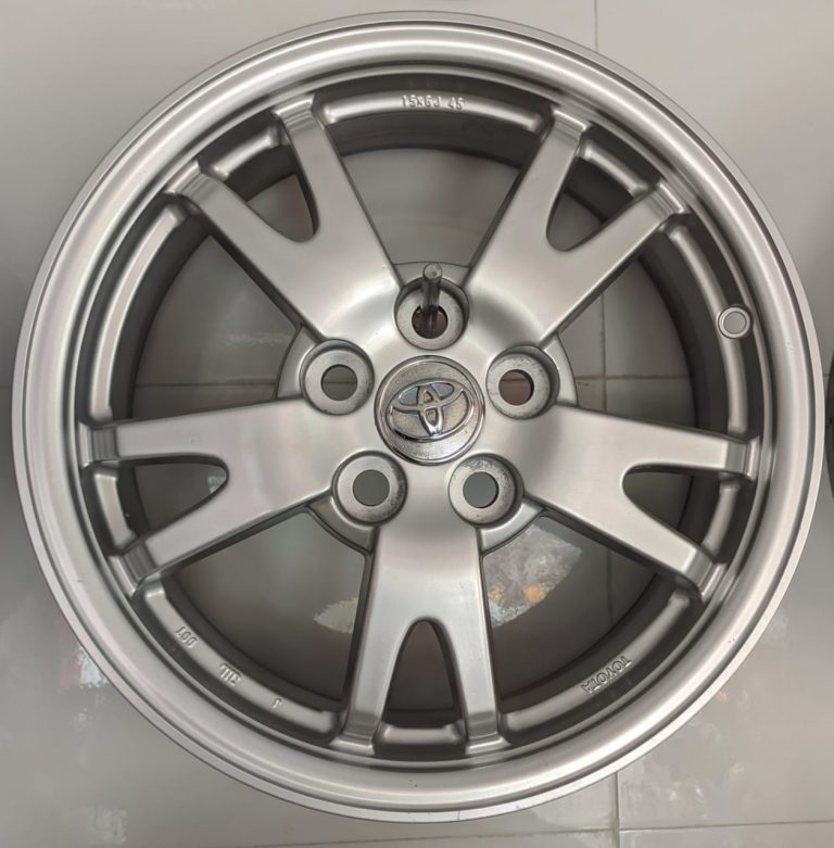 Toyota Prius Genuine Alloy Wheels
